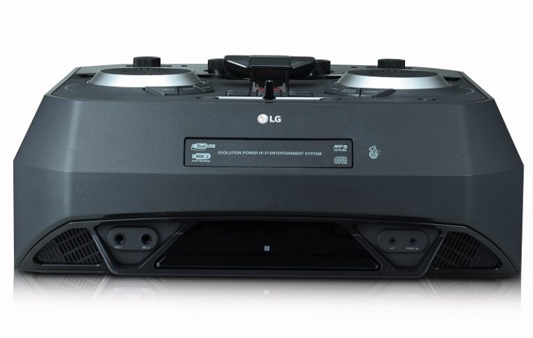 LG CK99, una súper potente minicadena de 5000W RMS
