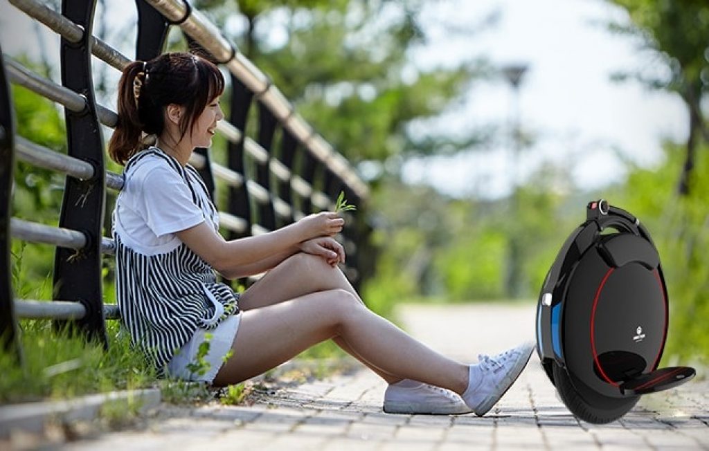 INMOTION V5F, también hay lugar para los monociclos eléctricos