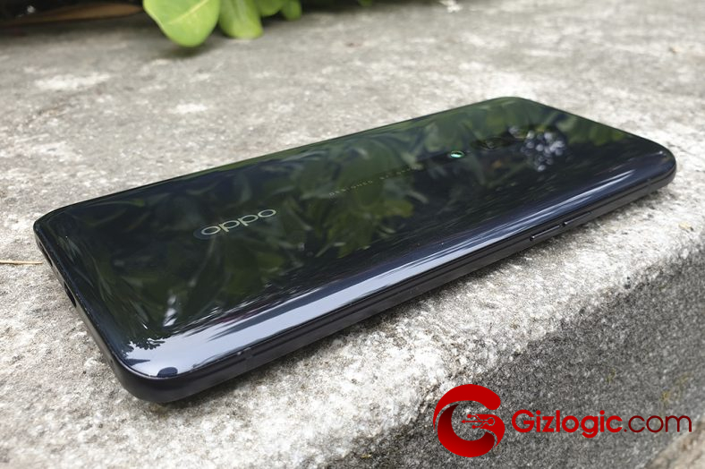 Oppo Reno 10X Zoom, el smartphone con aleta de tiburón