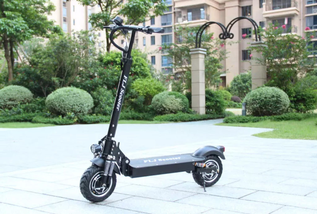 FLJ T11, el patinete eléctrica para viajar rápida, segura y cómodamente